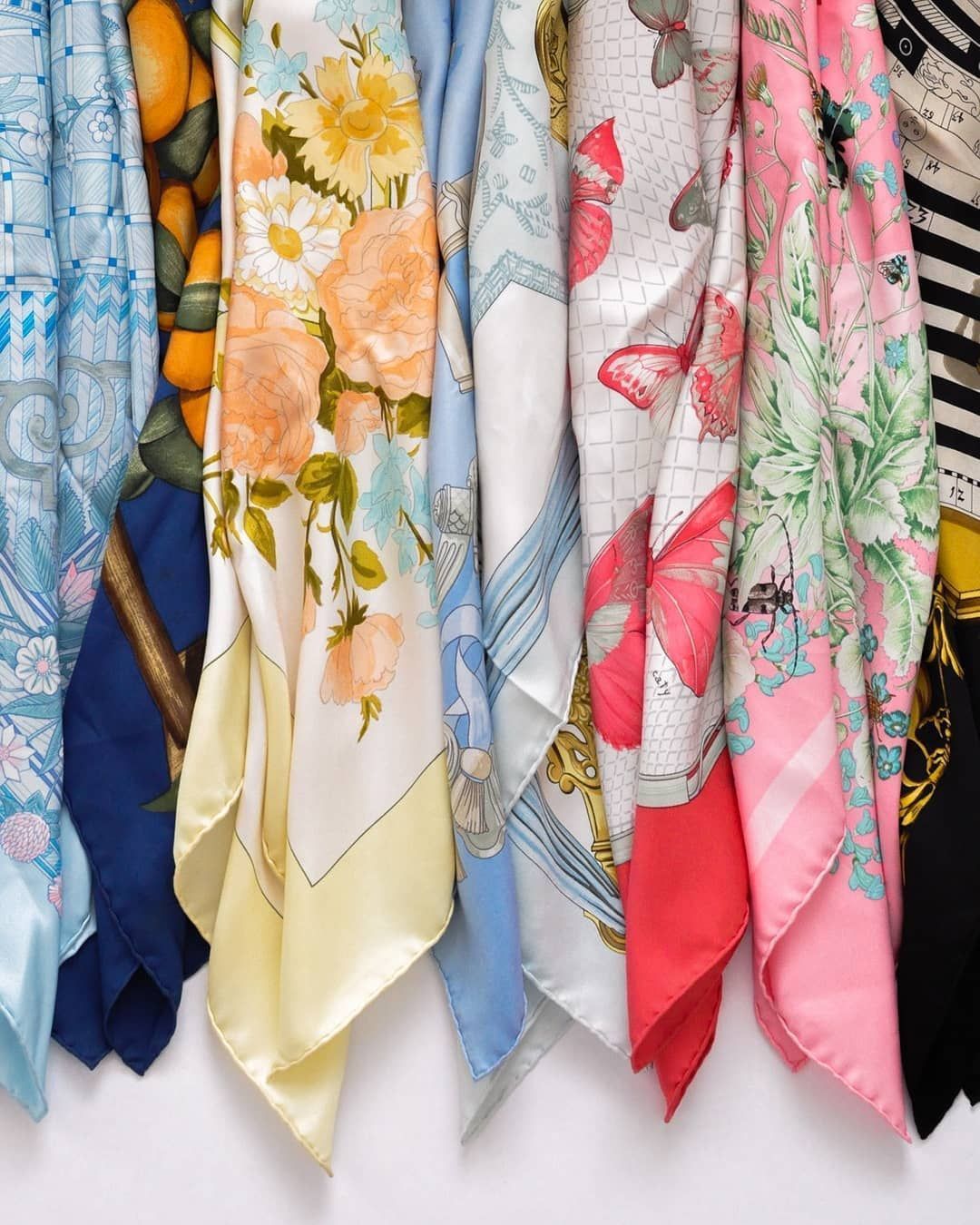 VINTAGE SCARVES – TANDDON'S